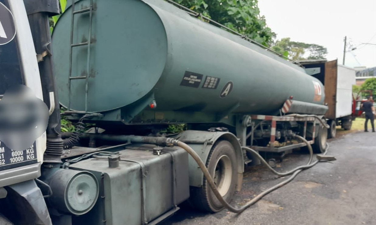 Pemandu Lori Kelindan Ditahan Terlibat Aktiviti Seleweng Diesel