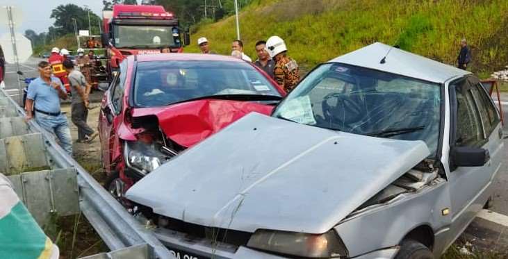 Kereta bertembung: Warga emas maut di Jalan Sri Aman - Betong