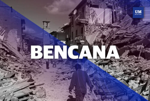 Bomba selamatkan dua beranak terperangkap dalam kebakaran rumah ... Bomba selamatkan dua beranak terperangkap dalam kebakaran rumah ...