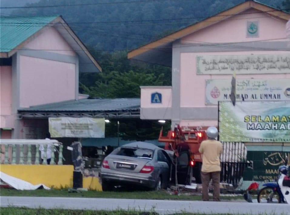 Pemandu langgar tembok sekolah disahkan tidak mabuk - Utusan Malaysia