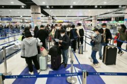 China buka semula sempadan negara - Utusan Malaysia