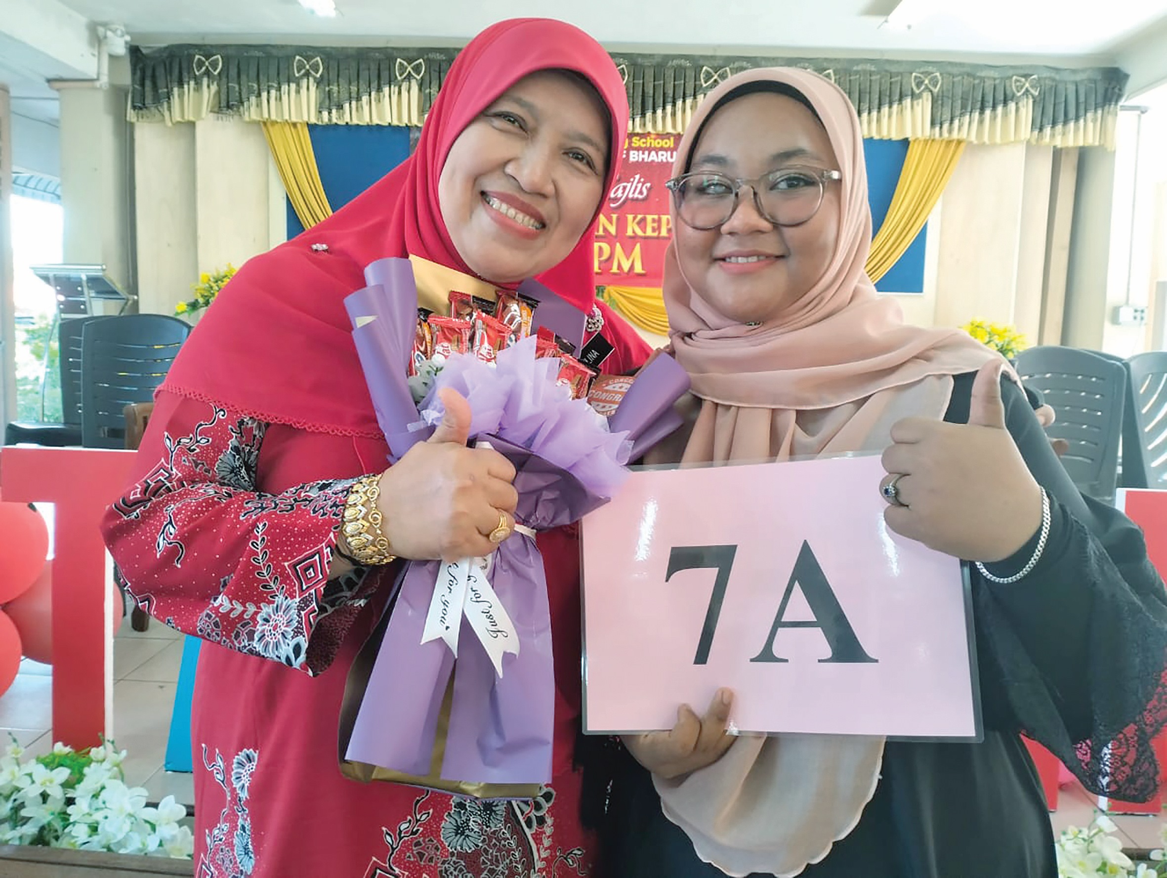 Pelajar rabun kematian ibu bangkit raih 7A SPM - Utusan Malaysia