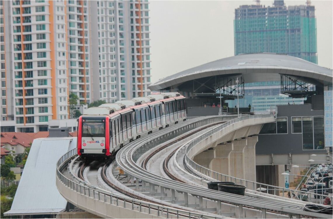 Prasarana belanja RM2.8 billion tambah baik bas, tren