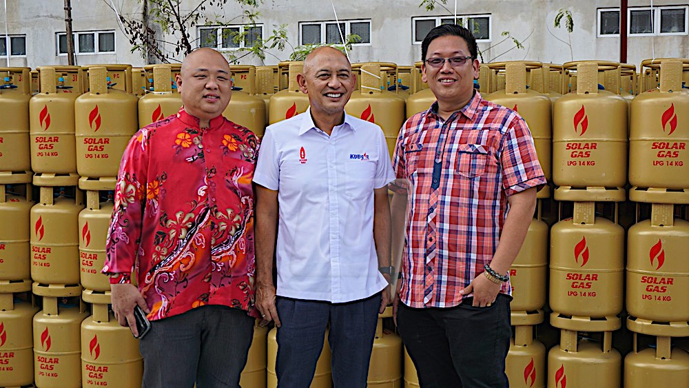 KUB Gaz rasmi gudang LPG - Utusan Malaysia