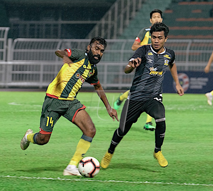 Lang Merah jinakkan Bos Gaurus - Utusan Malaysia