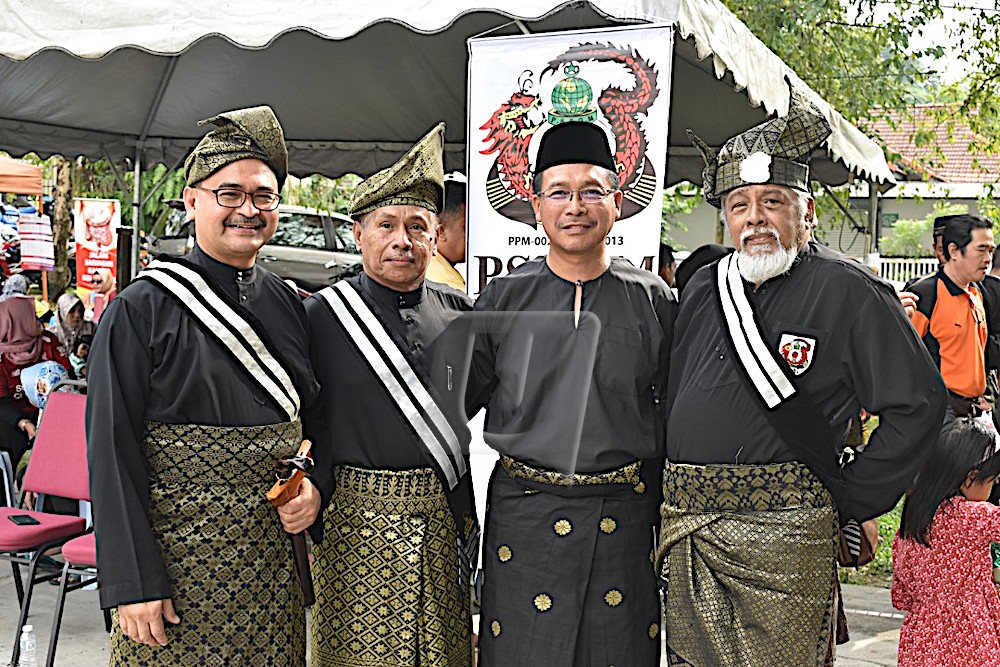 47 ahli PSSGM Gelanggang Singa KTMB terima sandang, bengkung - Utusan ...