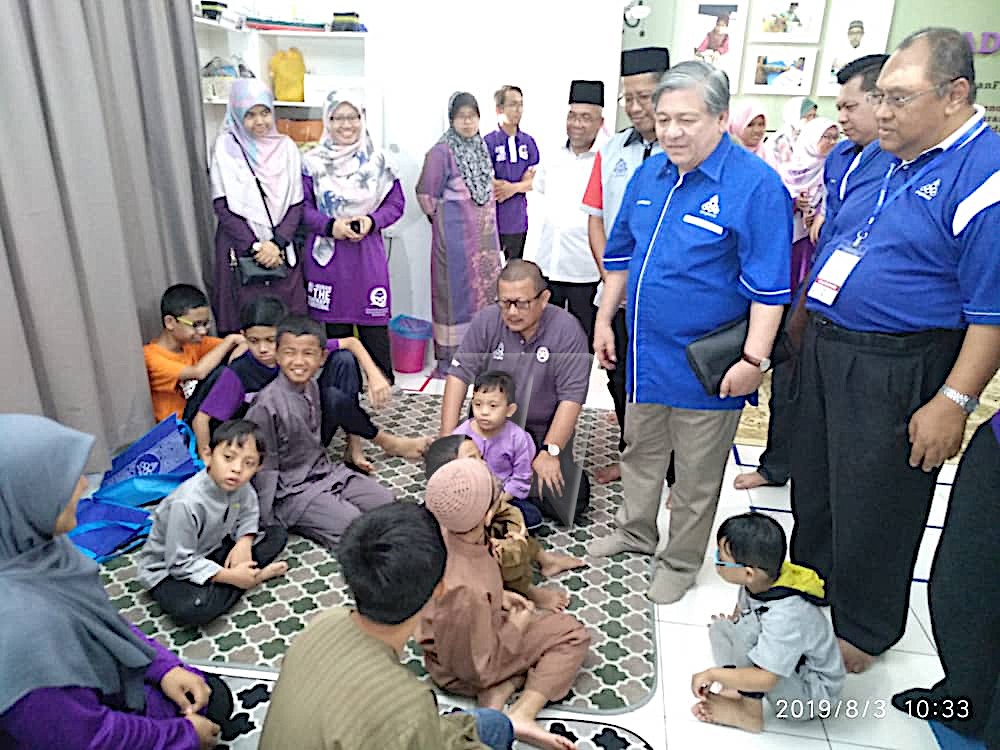Tabung Infaq Lil-Waqf Angkasa salur dana RM5.1 juta - Utusan Malaysia