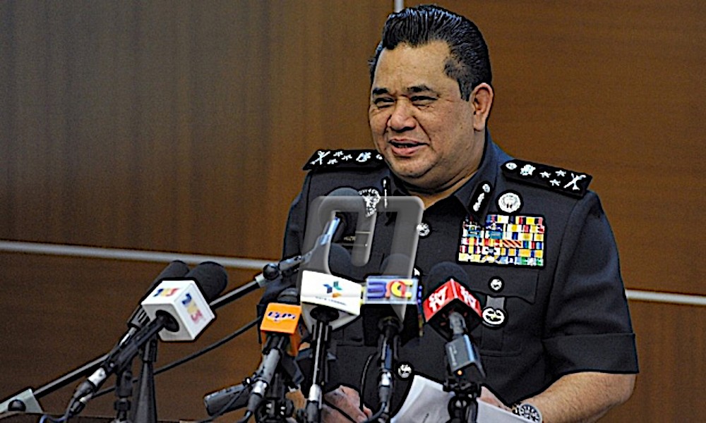 Khalid Ismath bebas jaminan polis - Utusan Malaysia