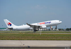 MASkargo lancar perkhidmatan logistik halal - Utusan Malaysia