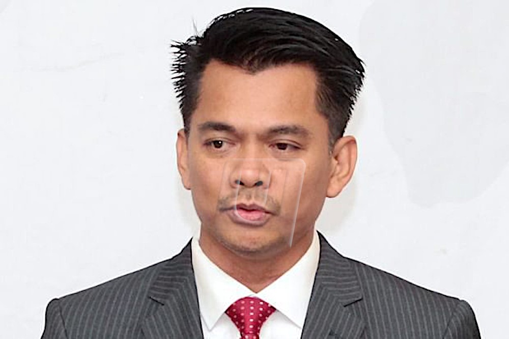 Azis Jamman cedera ringan, terlibat kemalangan jalan raya - Utusan Malaysia