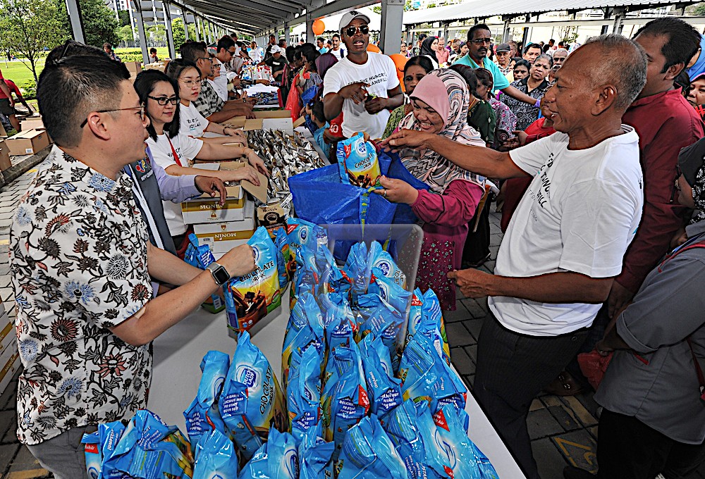 The Lost Food Project agih bantuan kepada 400 keluarga - Utusan Malaysia