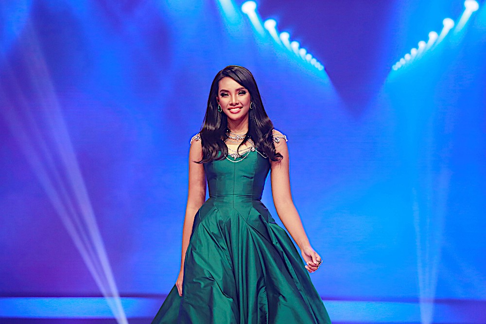 Haneesya Hanee si dewi tiga hari - Utusan Malaysia