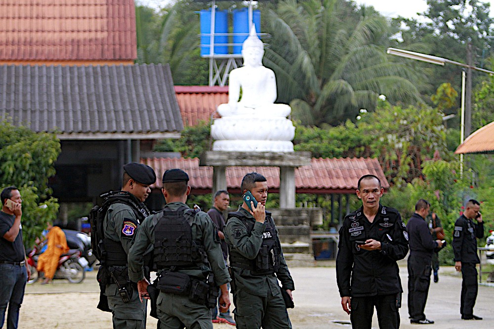 Dua sami Buddha maut ditembak - Utusan Malaysia