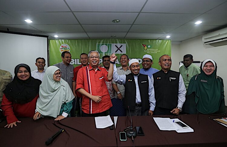 UMNO minta undi calon Pas - Utusan Malaysia