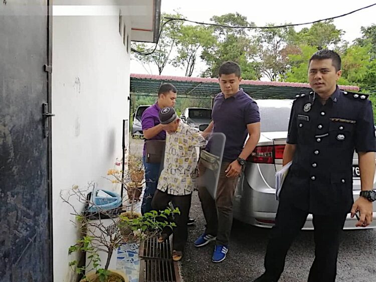 Kanak-kanak mati didera dipercayai turut dicabul - Utusan Malaysia