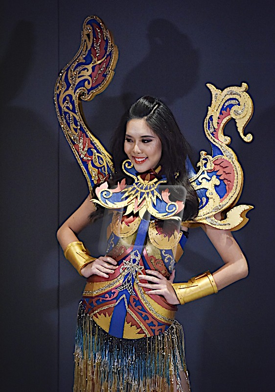 Bangau Perahu, persalinan Ratu Cantik Malaysia - Utusan Malaysia