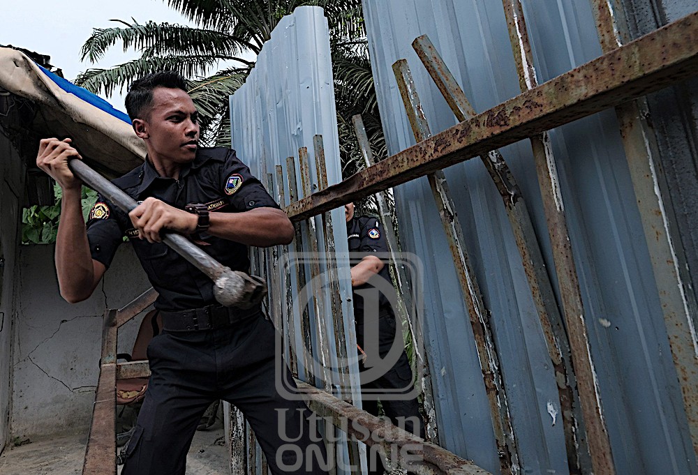 Tidak gentar ugutan - Utusan Malaysia