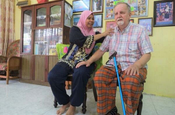 Pelakon watak Mat Saleh derita angin ahmar - Utusan Malaysia