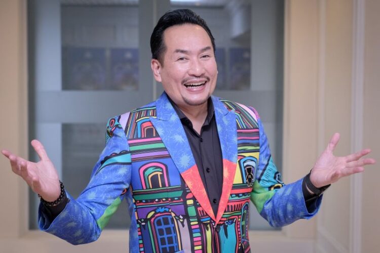 Pertikai konsert artis barat, jemputlah penyanyi Islamik - Utusan Malaysia
