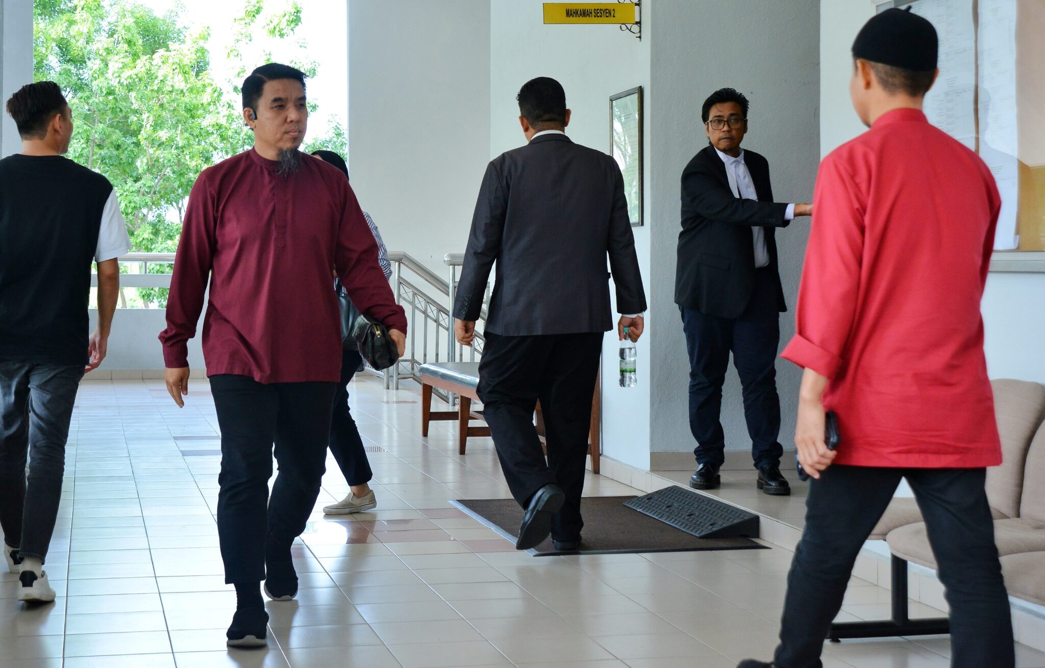 Penceramah bebas rujuk kes amang seksual PU Azman kepada Firdaus Wong ...