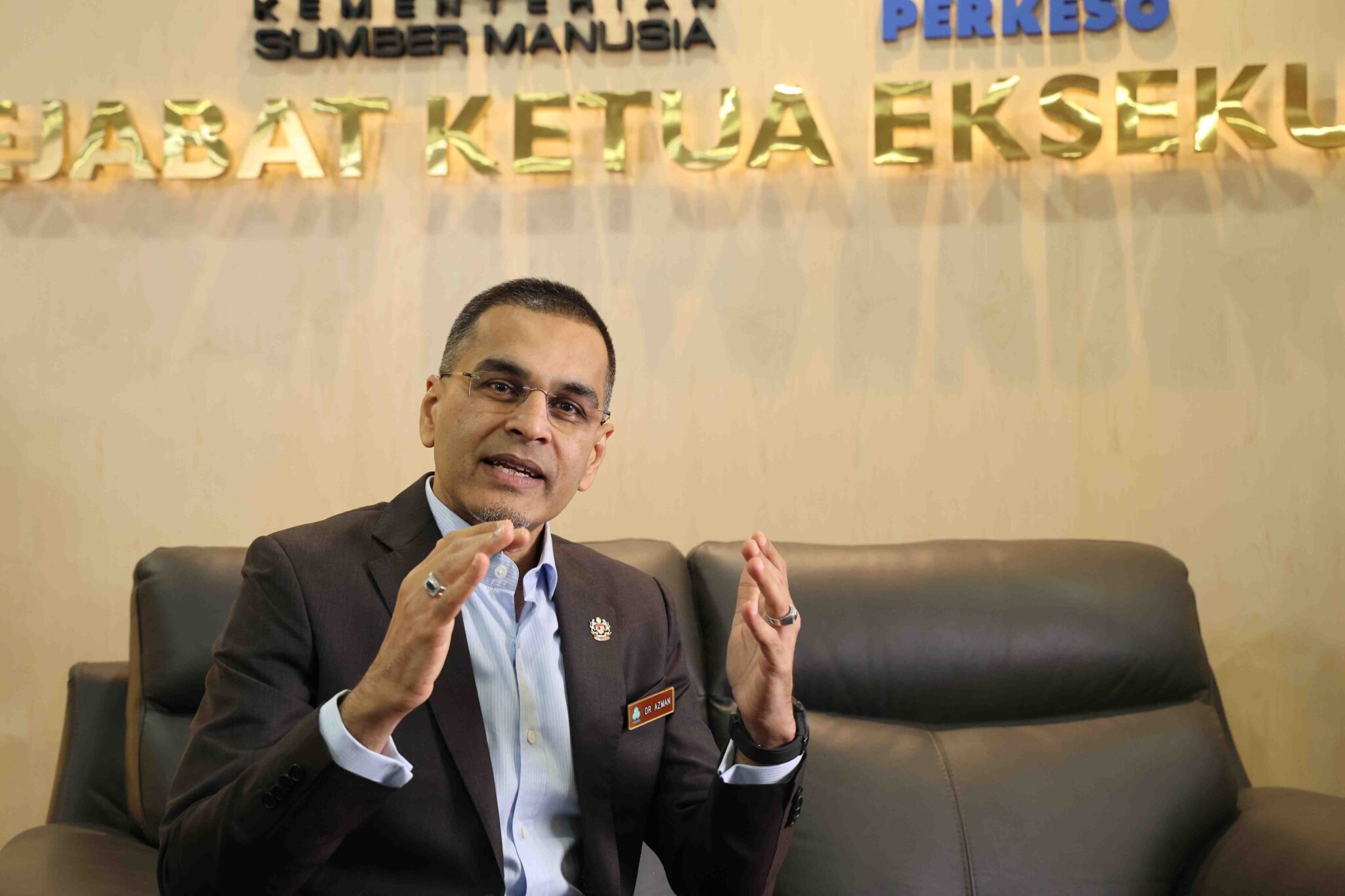 Mengapa pekerjaan informal perlu diformalkan - Utusan Malaysia