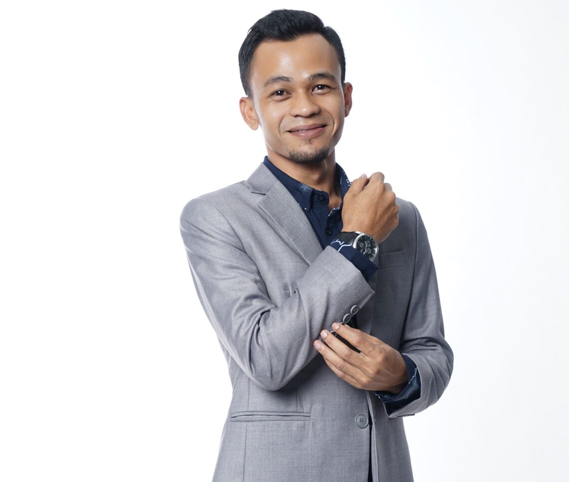 Dari takut darah, jadi pemilik 30 buah spa bekam - Utusan Malaysia