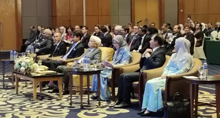 Kerajaan belanja RM4.9b setahun rawat pesakit kencing manis - Utusan ...