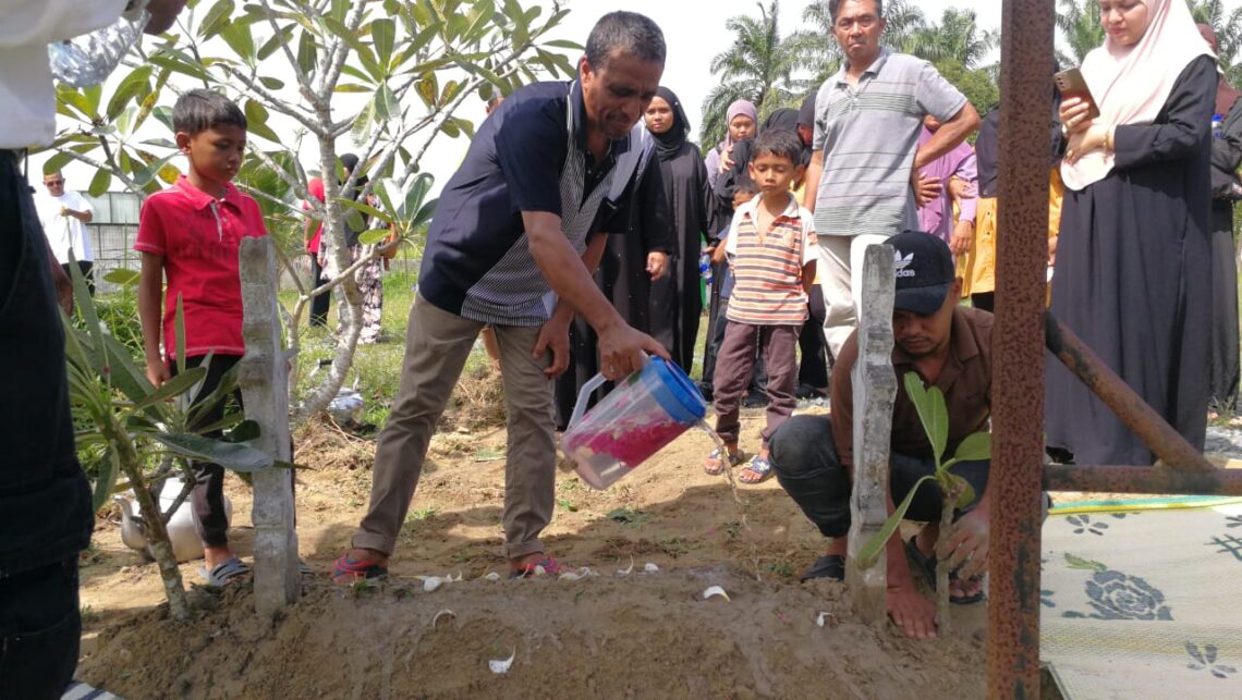 Syaza manja, tidak mahu berenggang dengan ibu bapa sebelum maut digilis ...