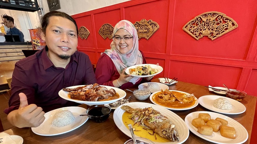 Lebih 50 menu di Mak Bee - Utusan Malaysia
