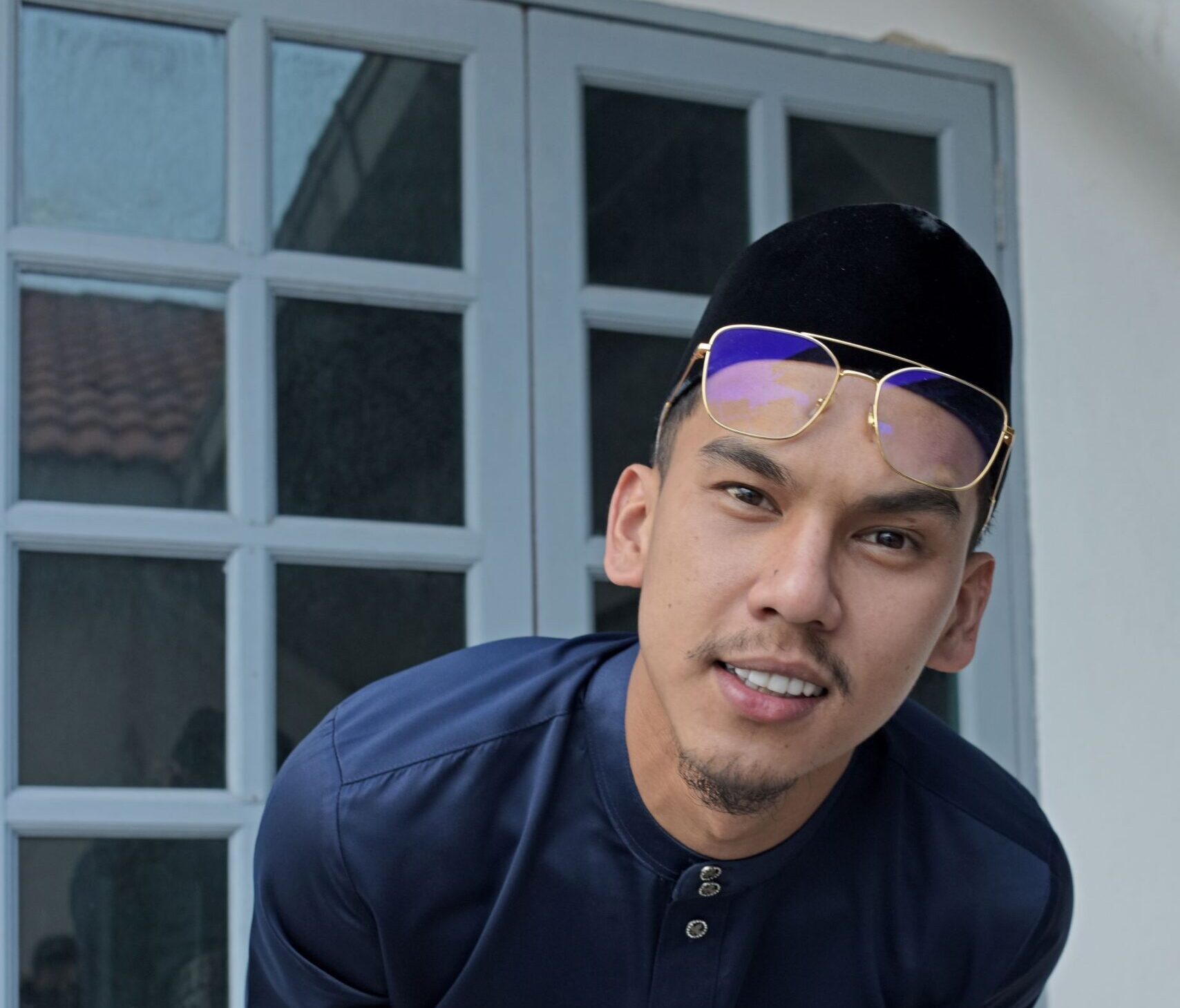 MK minta maaf tak pakai tali pinggang keledar - Utusan Malaysia MK minta maaf tak pakai tali pinggang keledar - Utusan Malaysia