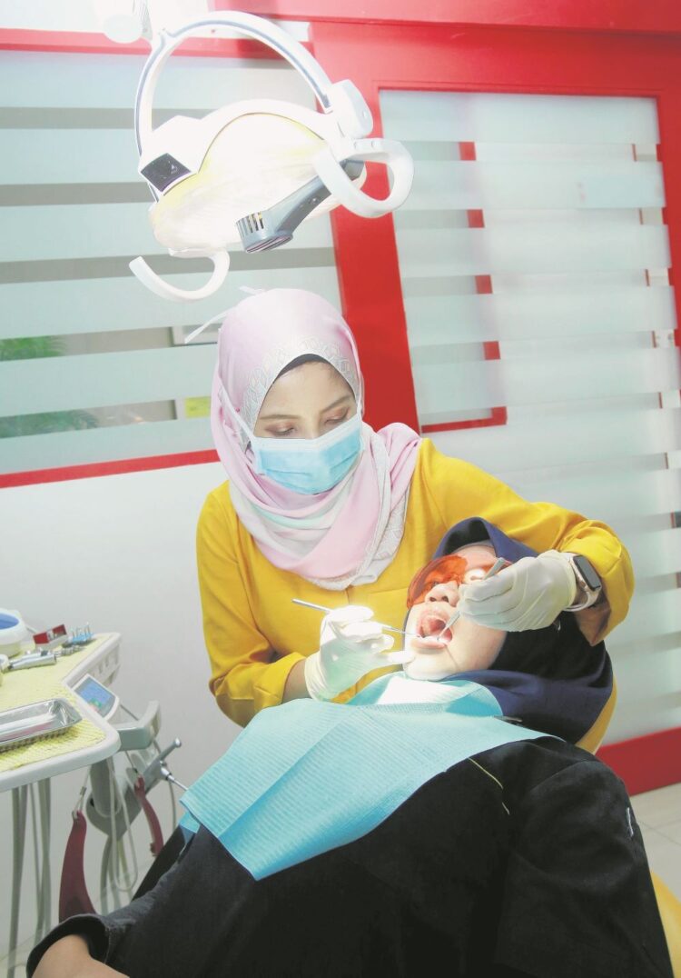 Caj tinggi klinik swasta punca ramai abai kesihatan gigi