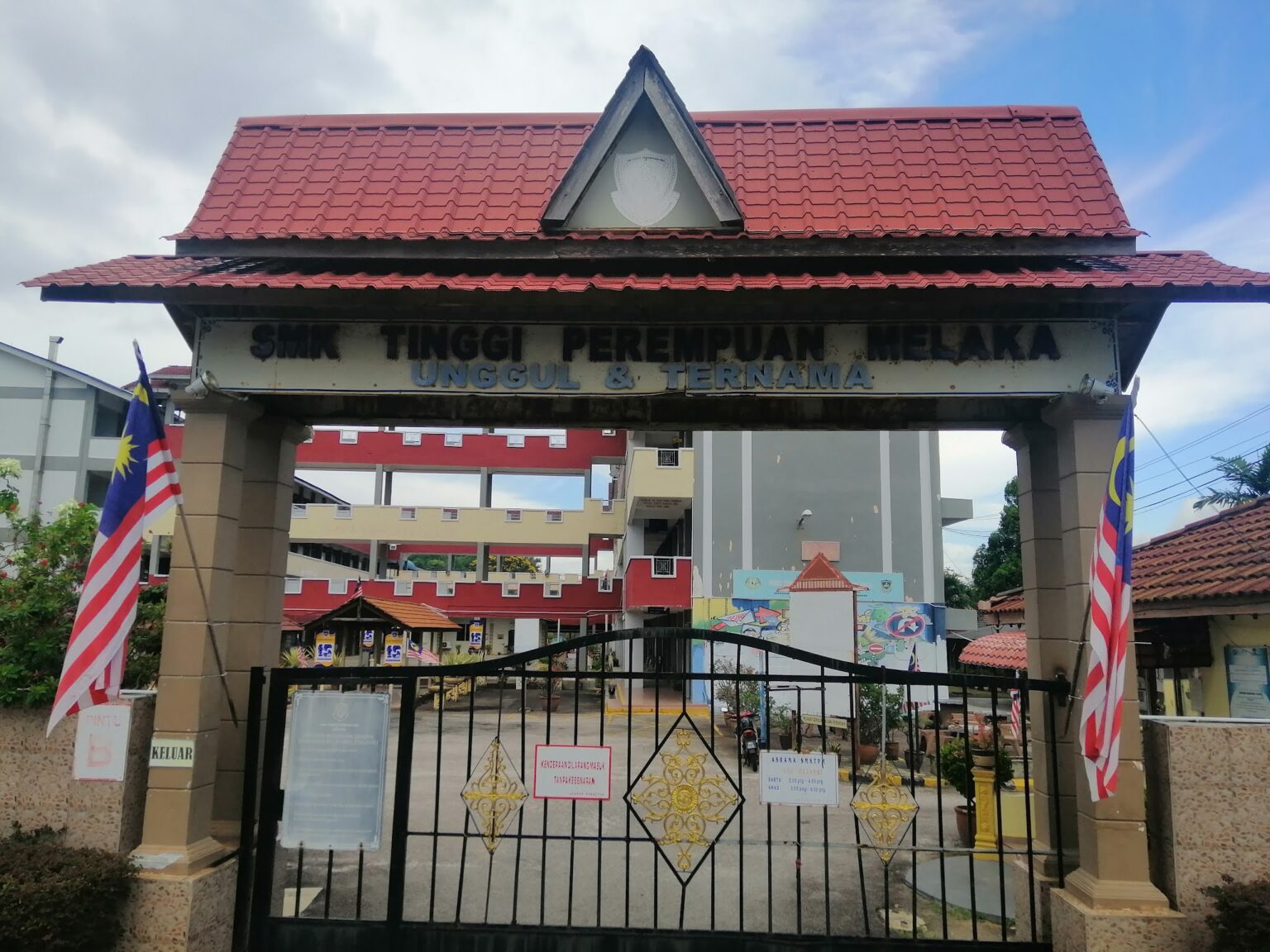 32 pelajar SMK Tinggi Perempuan Melaka keracunan makanan