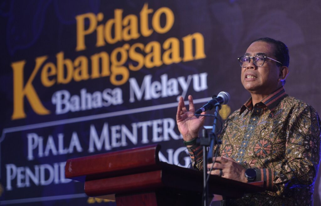Muhammad Mukhlisul johan pidato Piala Menteri Pendidikan Tinggi ...