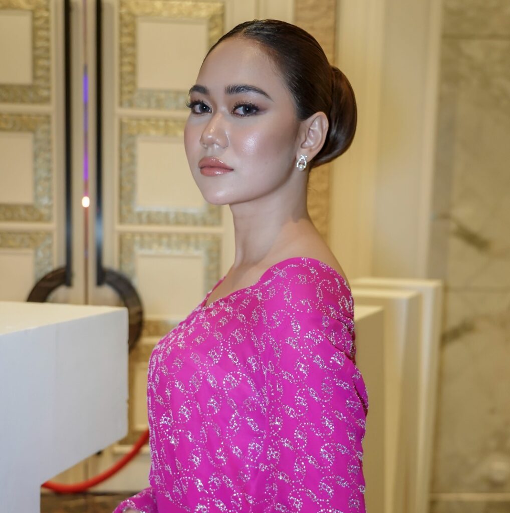 Tahniah Raysha Rizrose - Utusan Malaysia