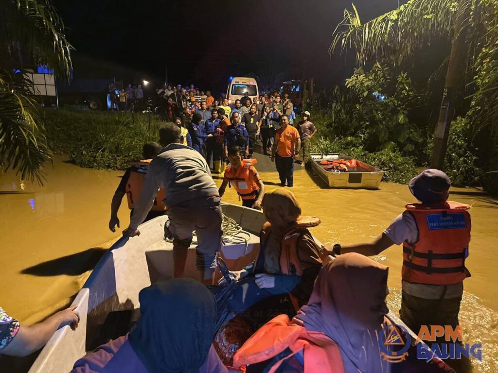 102 penduduk Baling dipindahkan akibat banjir kilat 102 penduduk Baling dipindahkan akibat banjir kilat