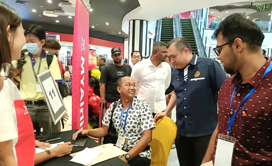 Lembah Klang perlu lebih ramai pemandu bas awam - Utusan Malaysia