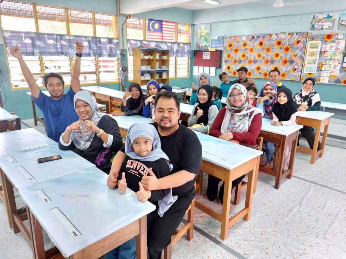 Ibu bapa, guru gotong-royong ceriakan STB - Utusan Malaysia
