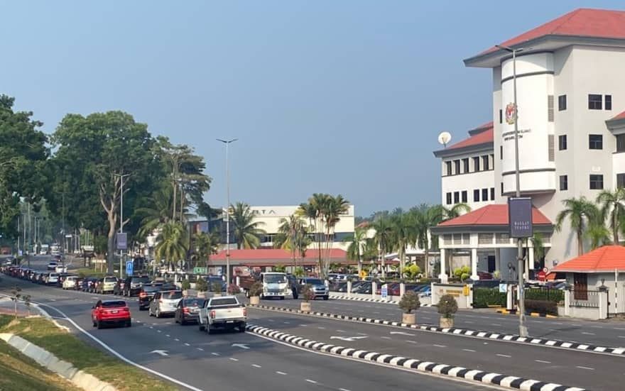 Kesesakan jalan raya: Satu jam dari Taman Intan ke Wisma