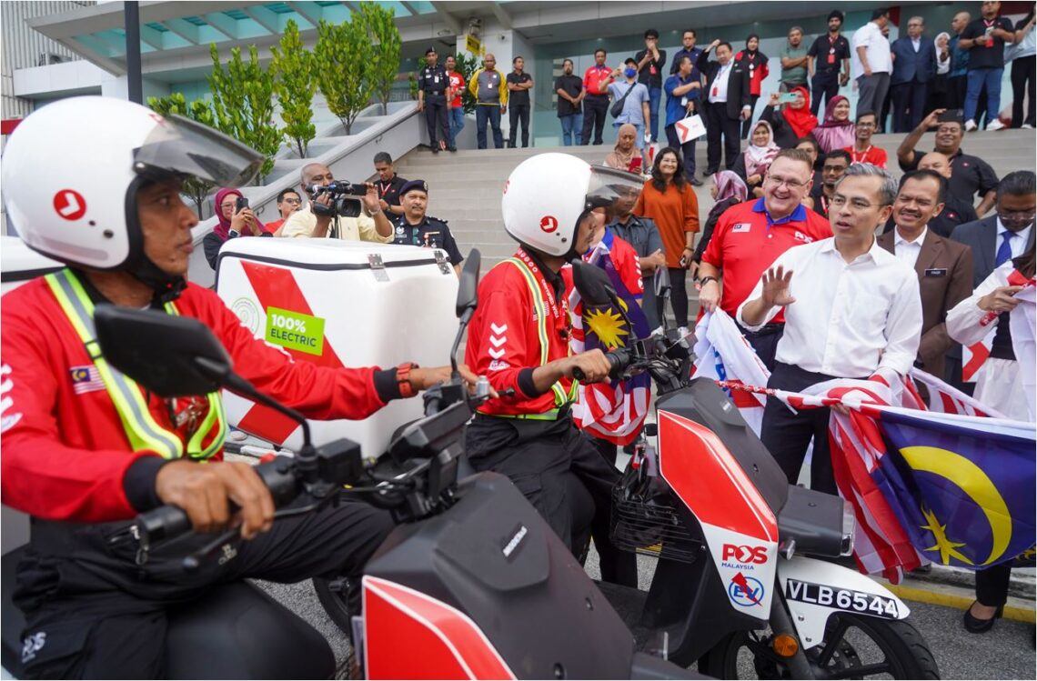 Pos Malaysia lancar setem khas sempena Hari Pos Sedunia 2023