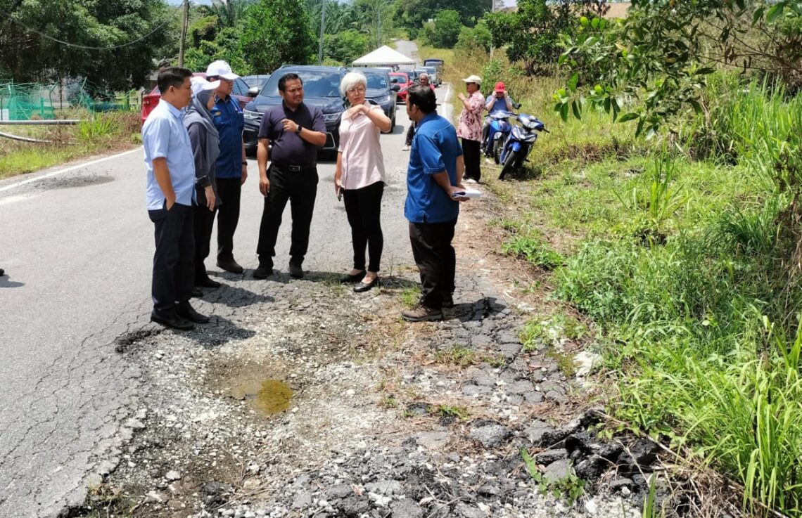 Jalan Batu Pahat-Tanjung Labuh siap dalam setahun - Utusan Malaysia