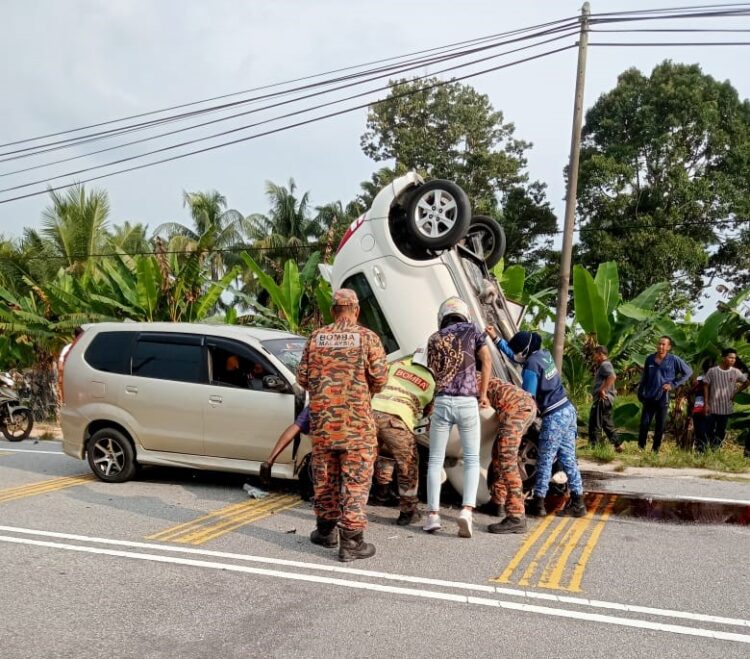 Ibu maut, anak parah dalam kemalangan dua kereta - Utusan Malaysia