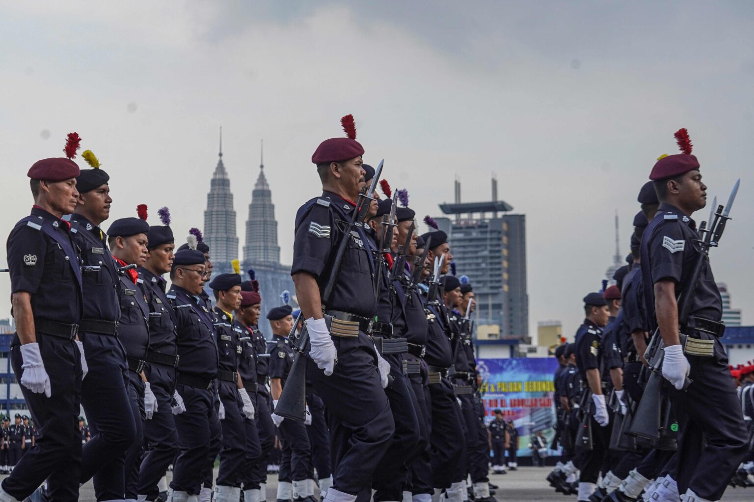Gaji permulaan pegawai rendah polis wajar diselaras