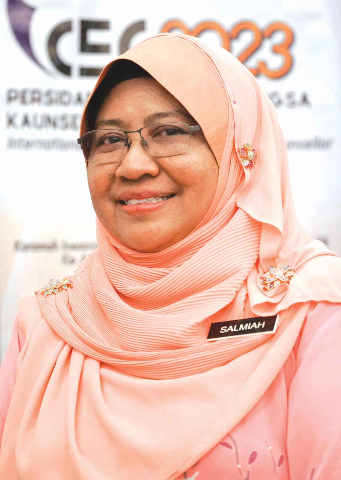 ICEC 2023 serlah kompetensi kaunselor pendidikan menerusi penyelidikan ...