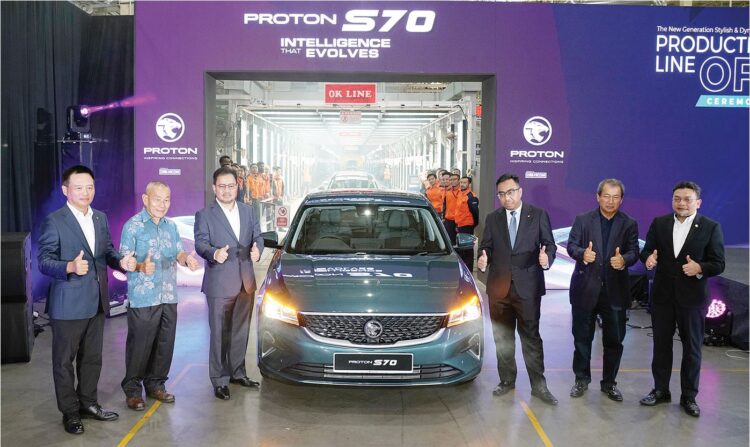 Proton lancar S70, tempahan bermula 1 November
