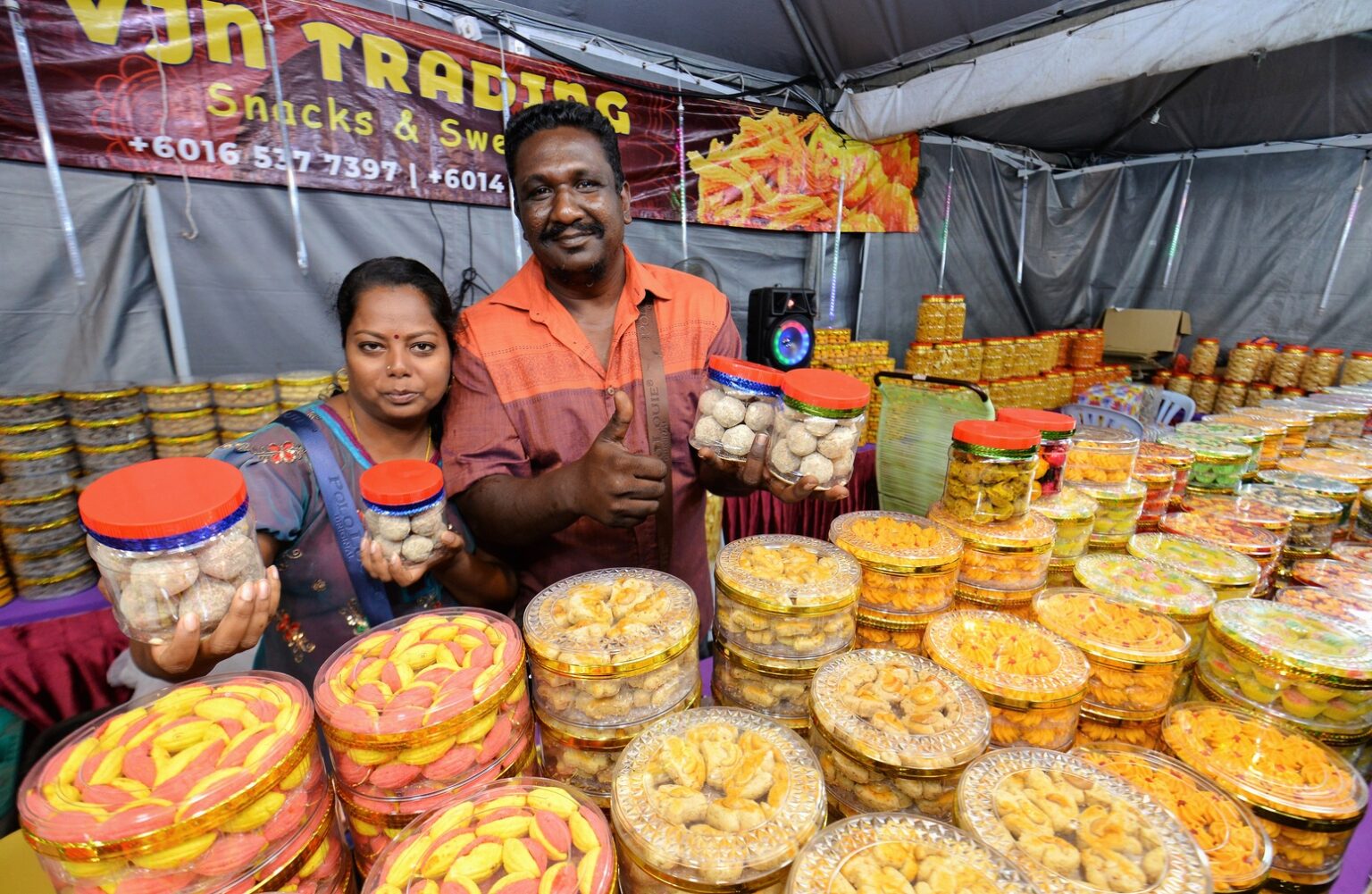 Deepavali: Peniaga kuih tradisional kekalkan harga - Utusan Malaysia