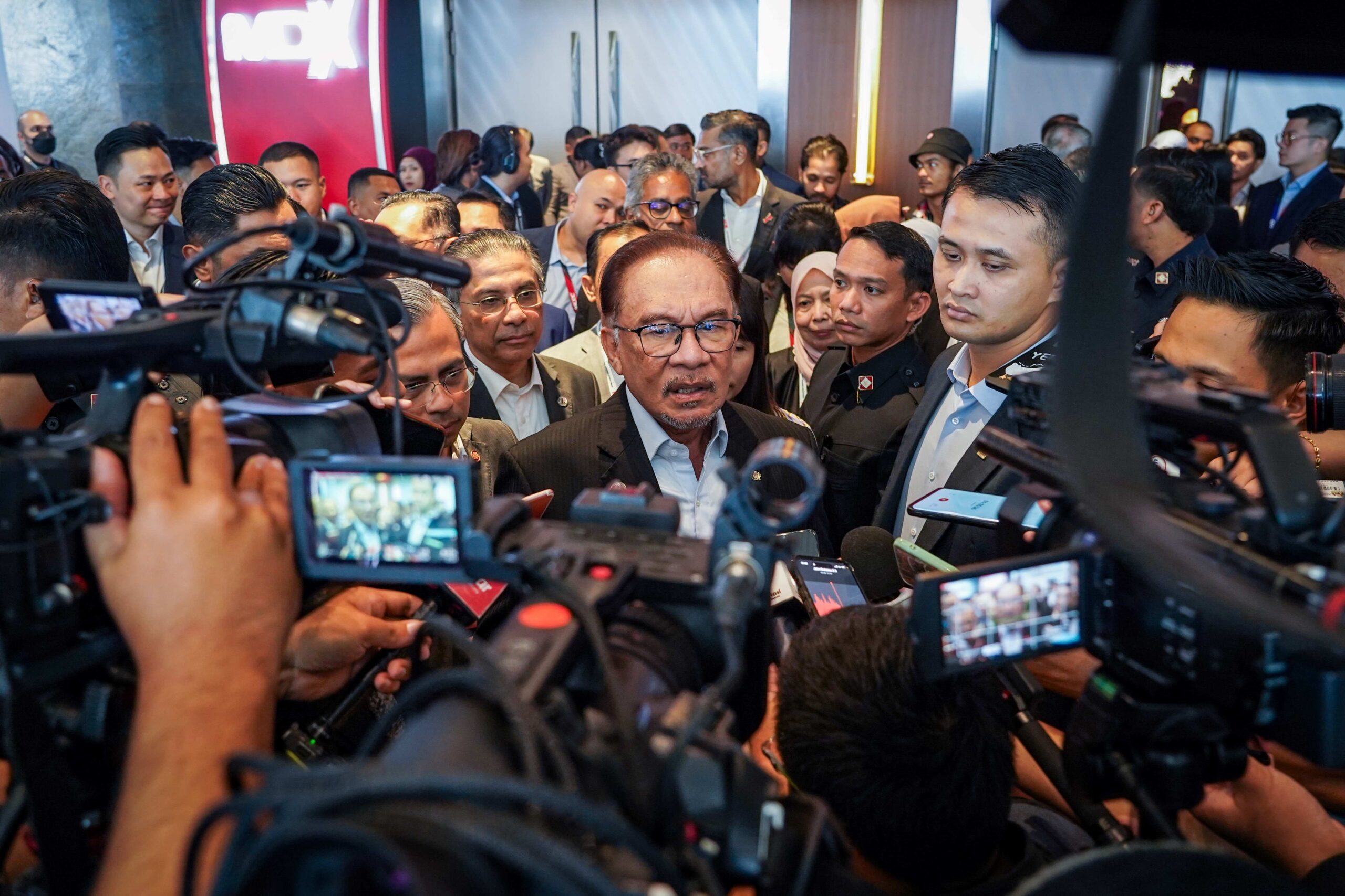 Isu kewarganegaraan: Kerajaan perlu hormat pandangan Majlis Raja-Raja ...