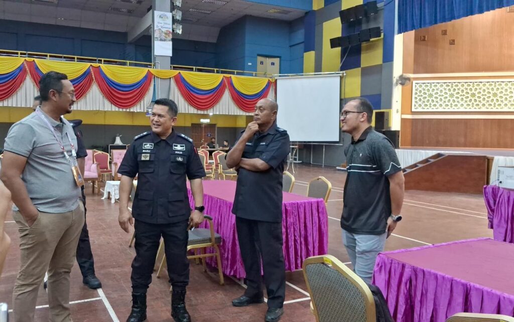PRK Kemaman: 700 anggota, pegawai polis siap sedia hadapi banjir ...