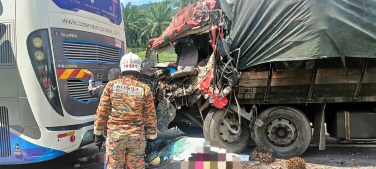 Wanita maut, treler dipandu suami terlibat kemalangan - Utusan Malaysia