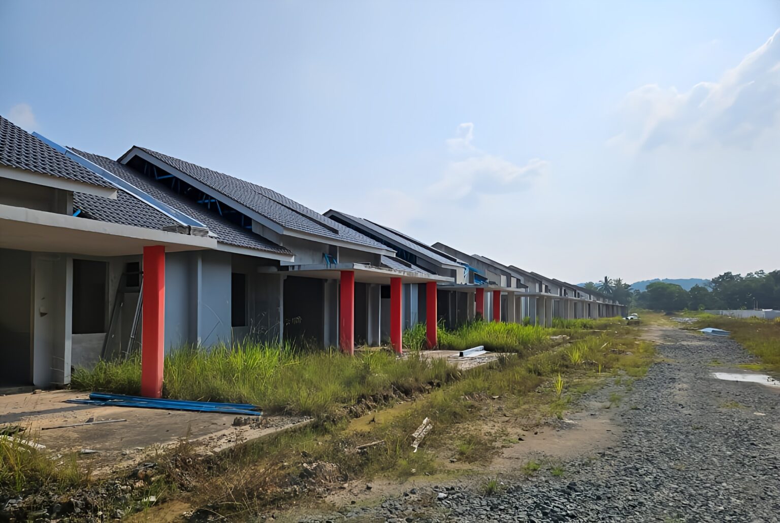 10 projek Rumah Pahang terbengkalai - Utusan Malaysia