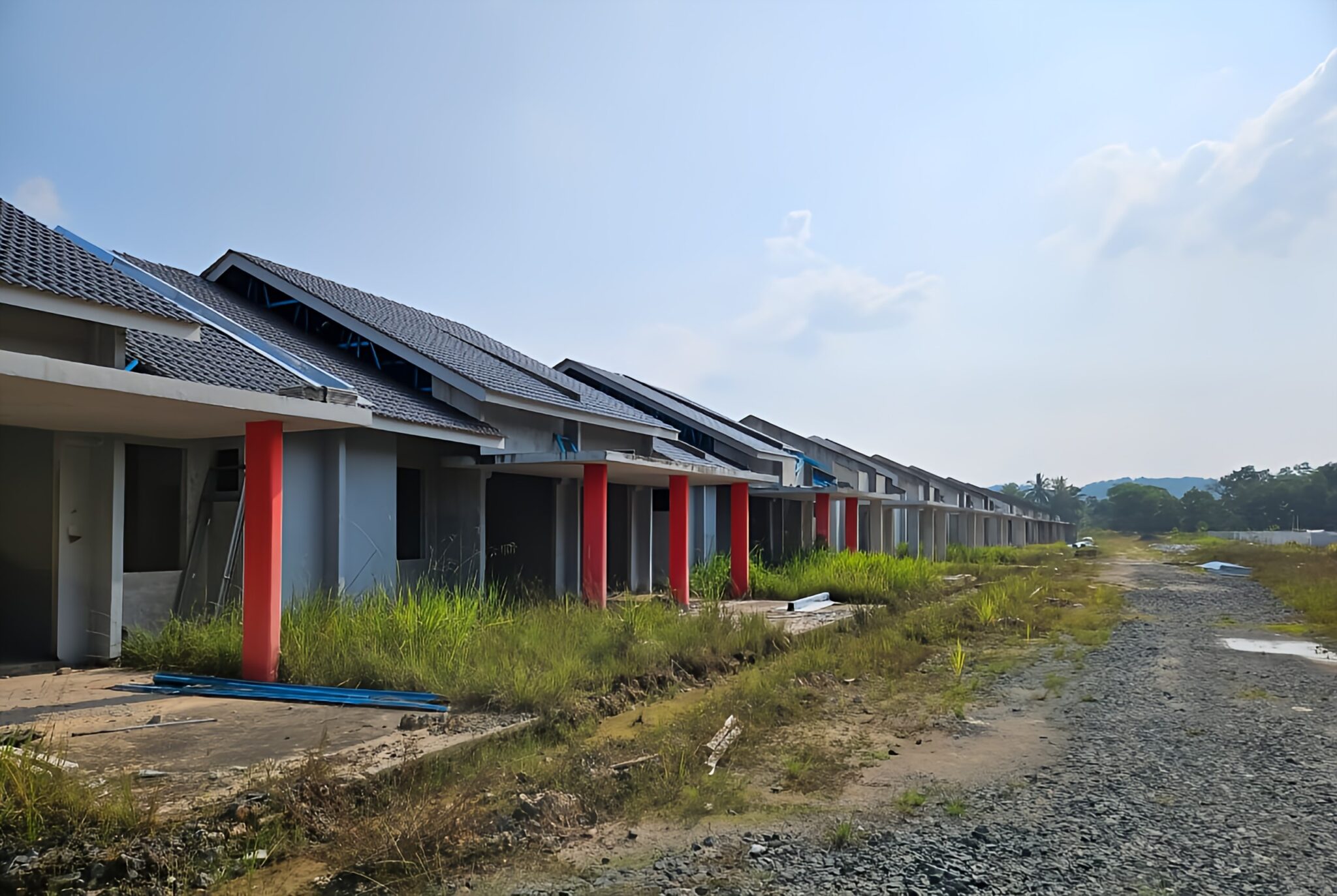 10 projek Rumah Pahang terbengkalai - Utusan Malaysia